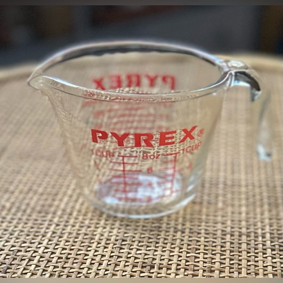 Pyrex | Kitchen | Vintage Pyrex Measuring Cup | Poshmark